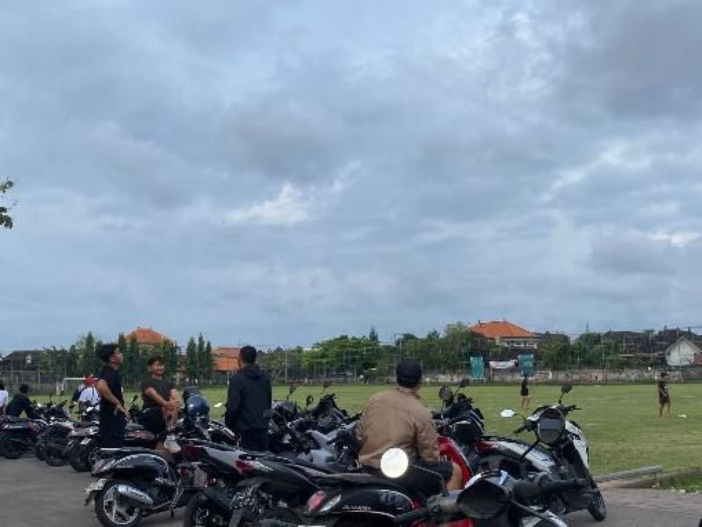 Lapangan Binaraga Dalung Jadi Tempat Favorit Anak Muda untuk ...