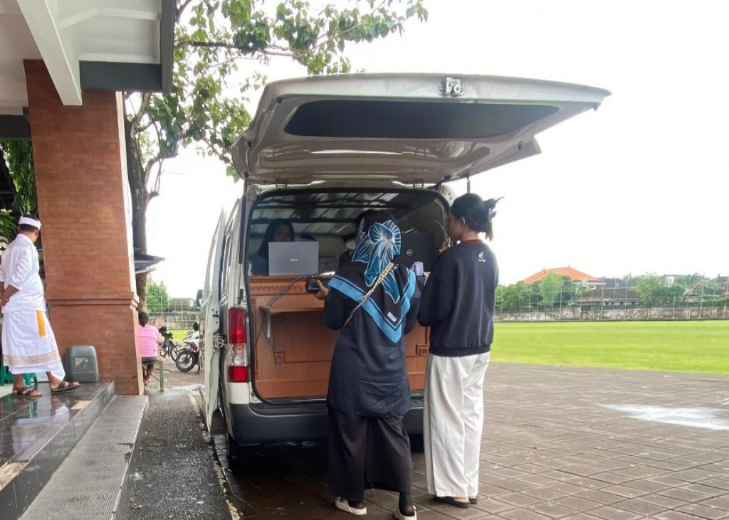 Pelayanan Samsat Keliling Permudah Warga di Desa Dalung | Desadalung Badung